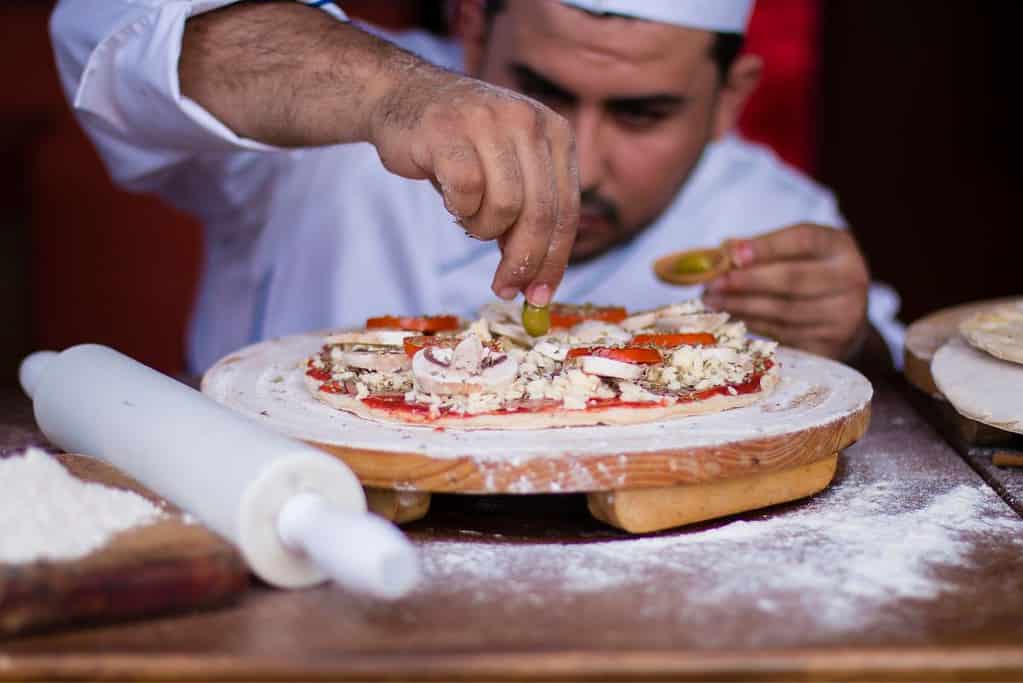 Pizza Toppings: The Ultimate Guide (Cheese, Toppings, Finishing Touches ...